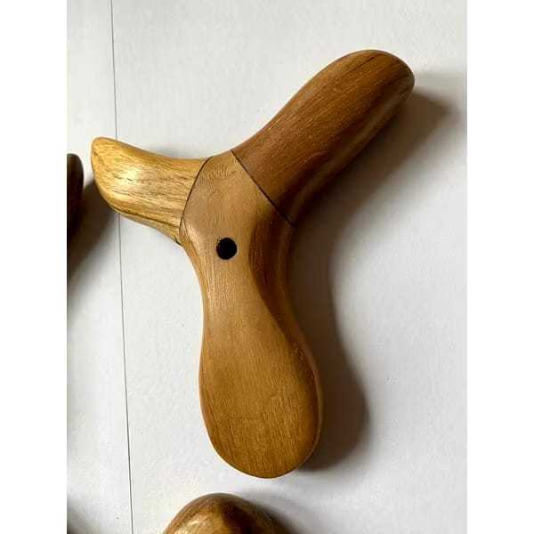 Jual ALAT PIJAT SEGITIGA KAYU / ALAT REFLEKSI TRADISIONAL / ALAT PIJAT TELAPAK KAKI DAN TANGAN ...