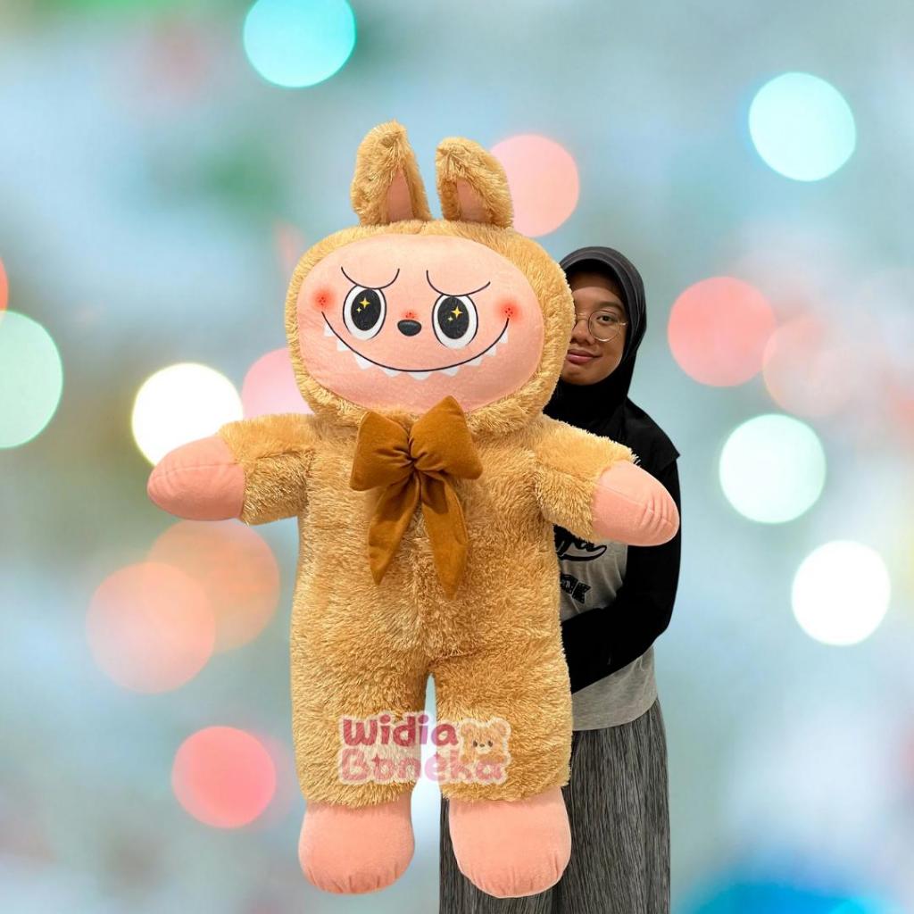 Jual Widia boneka labubu super jumbo size 1 meter - boneka labubu besar ...
