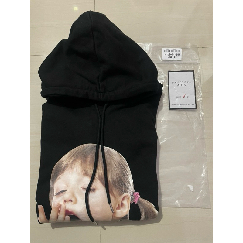 Jual ADLV BABY FACE BLACK HOODIE ( YAWN ) | Shopee Indonesia