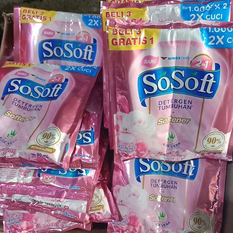 Jual sosoft detergent cair pink, 14 sachet | Shopee Indonesia