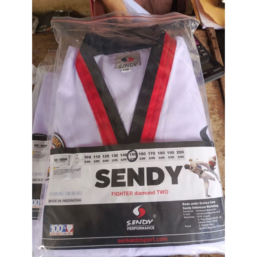 Jual TERMURAH! SERAGAM TAEKWONDO (DOBOK) SENDY FIGHTER DIAMOND TWO KERAH MERAH HITAM (POOM ...