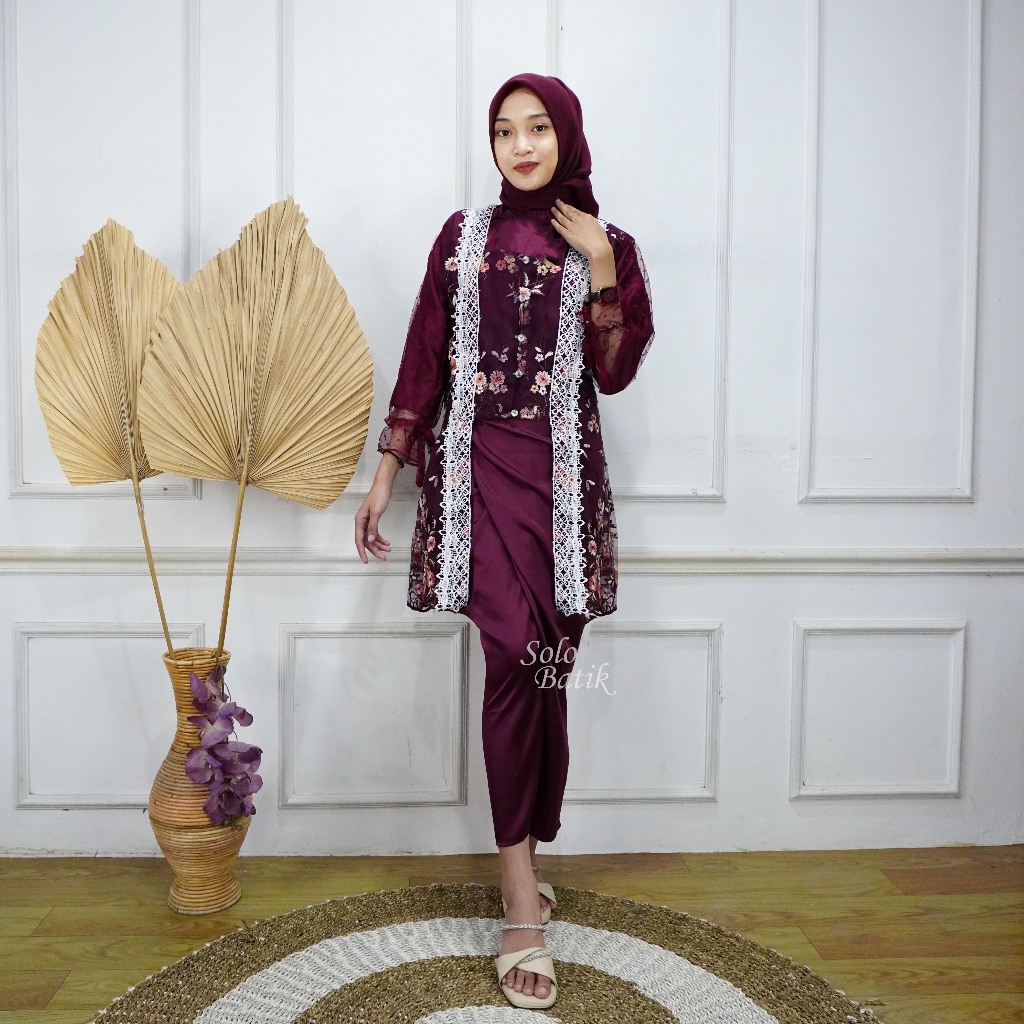 Jual Kebaya Kutubaru Burgundy Modern Aesthetic Set Kebaya Wisuda Baju Kondangan Wanita Kekinian ...