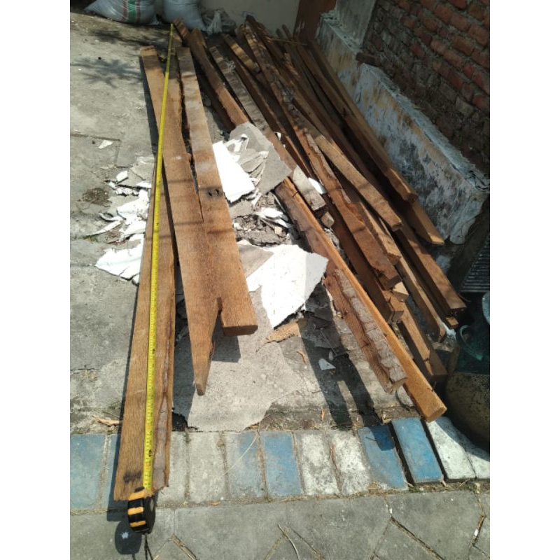 Jual Kayu Bekas Kuda-kuda, kayu reng & atap genteng rumah | Shopee ...