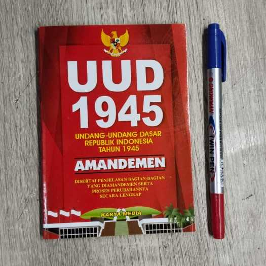 Jual Undang undang dasar tahun 1945 Amandemen urkuran kecil warna biru ...