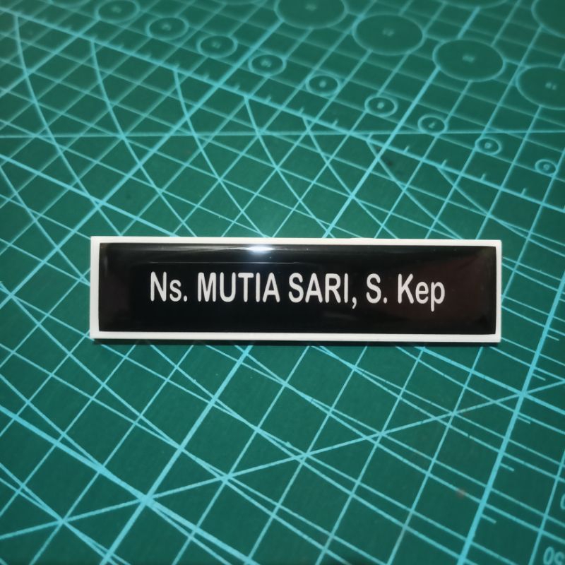 Jual pin nama / nama dada magnet / nametag magnet / nama dada guru ...