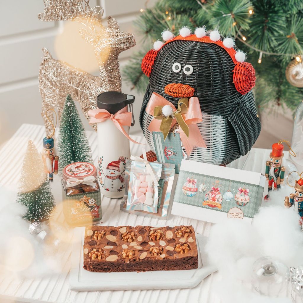Jual Chocolovers - ADORABLE PENGUIN HAMPERS | PARCEL | CHRISTMAS ...