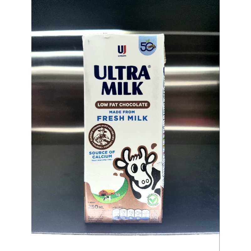 Jual Ultra Milk 250 ml Susu UHT Variant Low Fat Cokelat | Shopee Indonesia