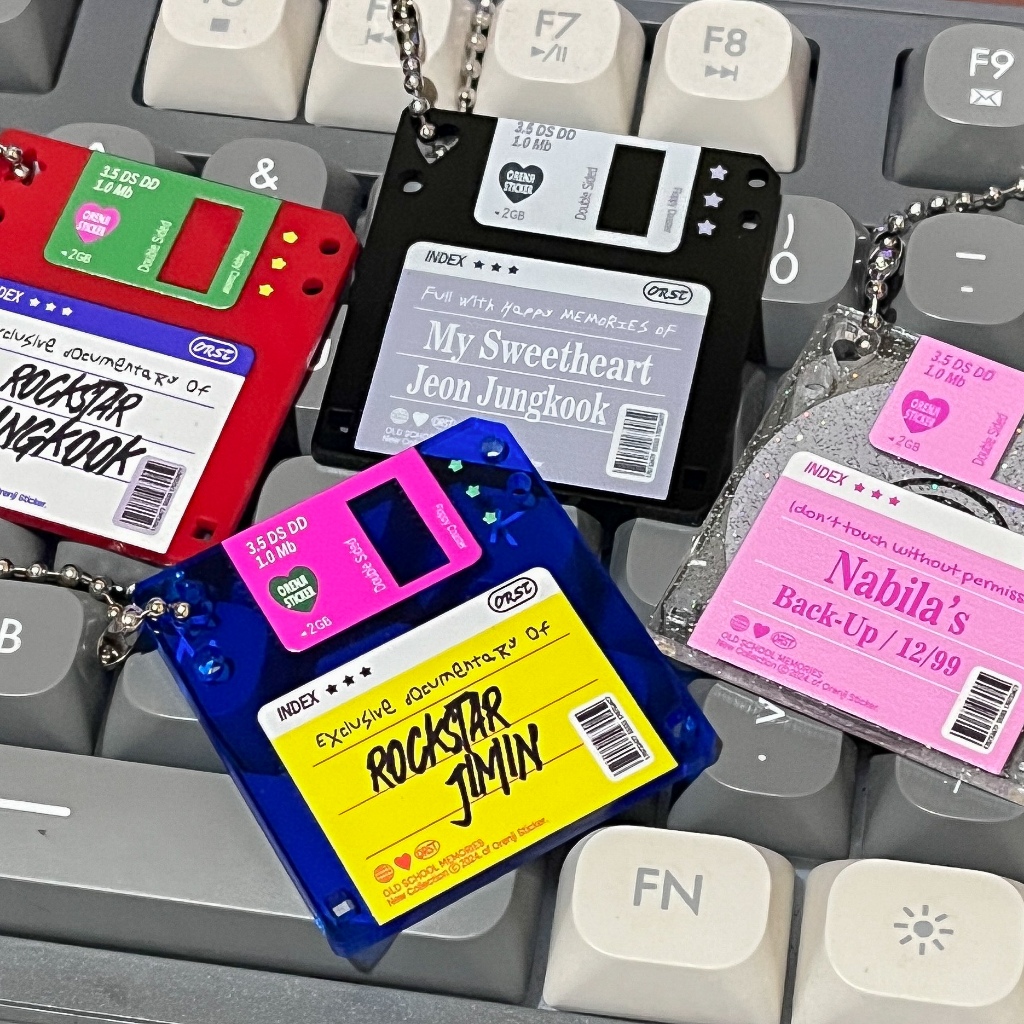 Jual Floppy Disk Keychain by orenji sticker | Shopee Indonesia