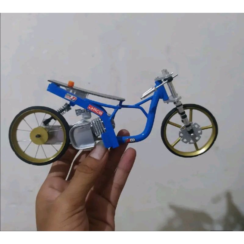 Jual diecast miniatur motor drag honda beat warna biru edisi drag ...