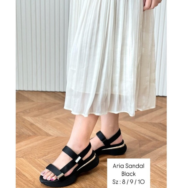 Jual MK ARI SANDAL | Shopee Indonesia