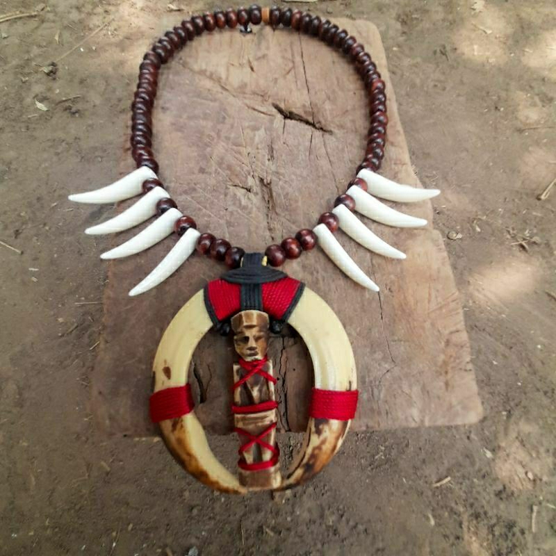 Jual Kalung Etnik Dayak Kalimantan Taring Babi Dan Patung Jurong | Shopee Indonesia