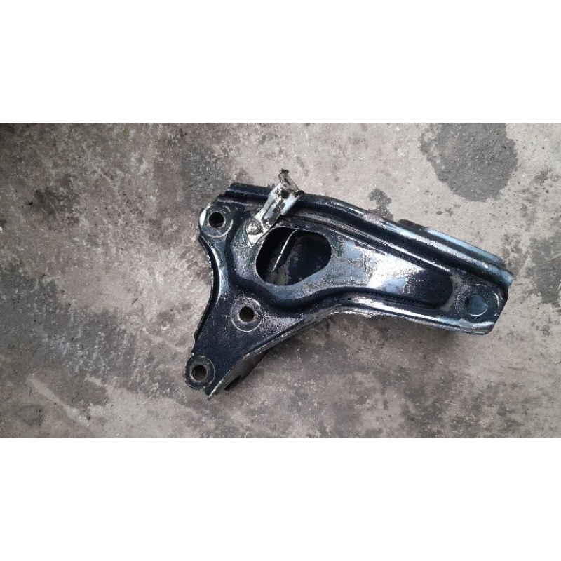 Jual Bracket Engine Mounting Belakang Honda Civic Genio SR3/SR4 Manual ...