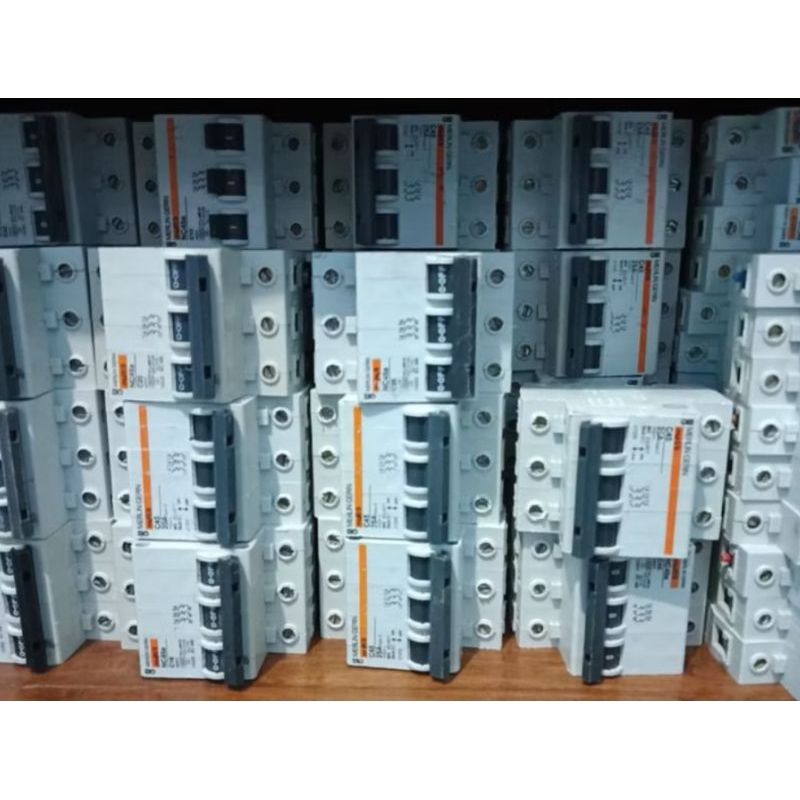 Jual MCB MERLIN GERIN 3P ORIGINAL NORMAL SIAP PAKAI | Shopee Indonesia