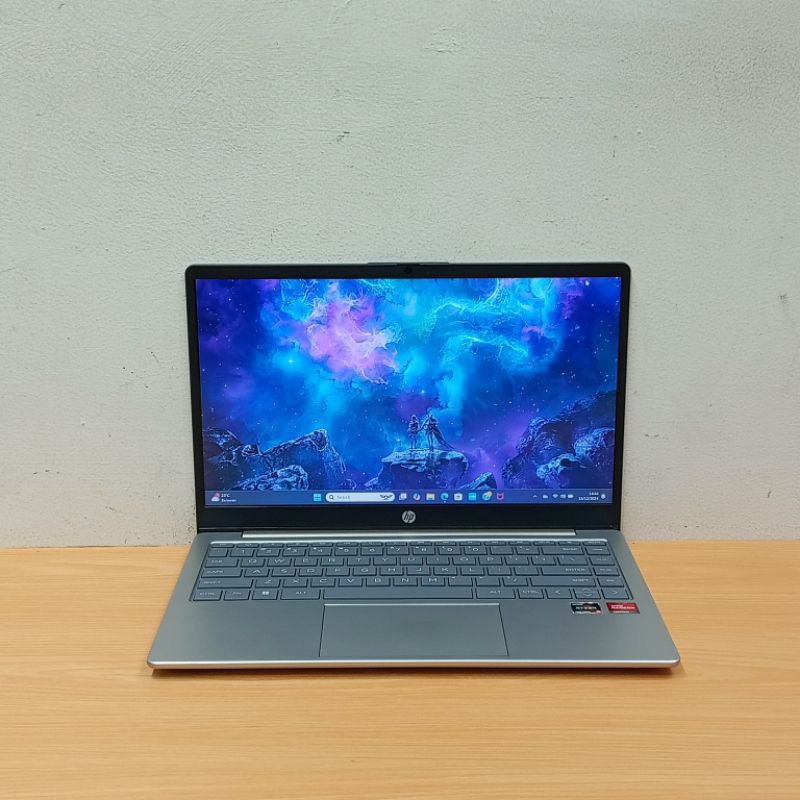 Jual laptop hp 14-em0016au AMD Ryzen 5-7520U Radeon graphics ram 8gb ...