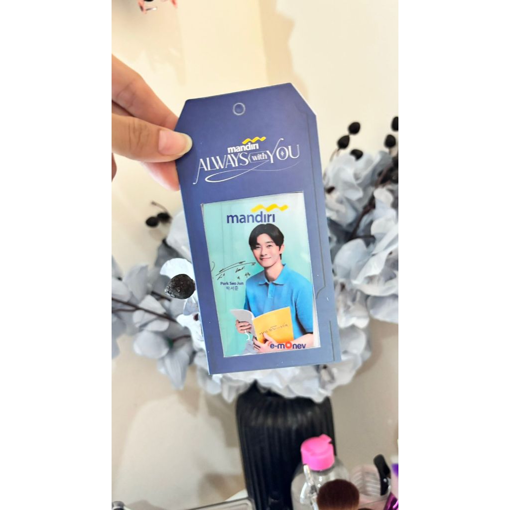 Jual E-Money Livin Card by Mandiri Park Seo Jun | Shopee Indonesia