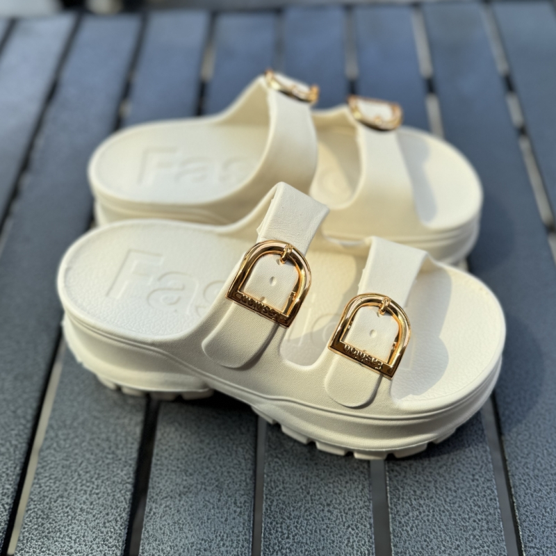 Jual Sandal wanita model baru 2026 yang elegan dan modis dengan sol ...