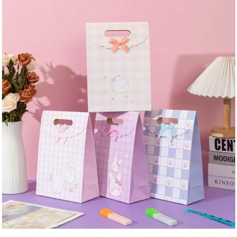 Jual Paper Bag Kado Premium Lucu Medium 19 x 27 x 9 Cm | Shopee Indonesia