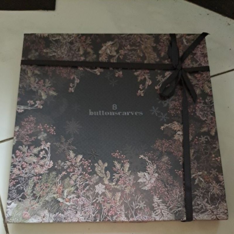 Jual BUTTONSCARVES HOLIDAY BLACK | Shopee Indonesia