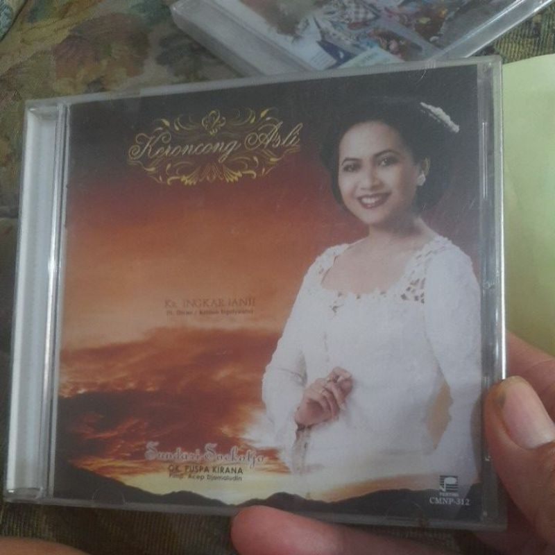Jual cd musik keroncong asli sundqri soekotjo (Cd740) | Shopee Indonesia