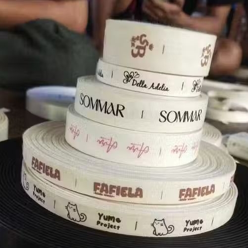 Jual label nama/cap baju/label merek/label canvas label piterban/label ...