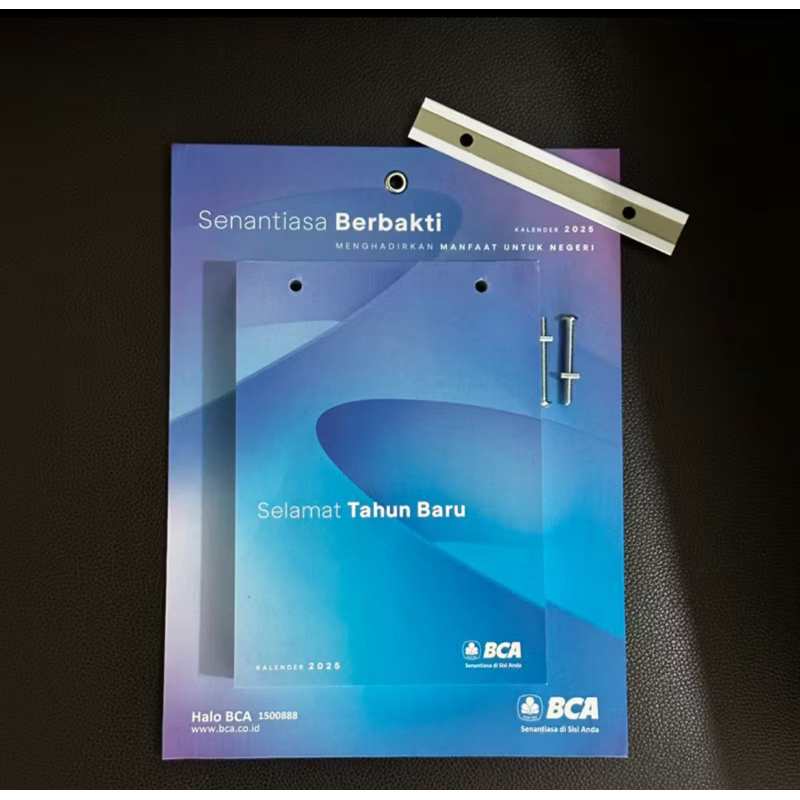 Jual (GRATIS HADIAH)Kalender 2025 Bank BCA Harian Sobek Meja Bulanan ...