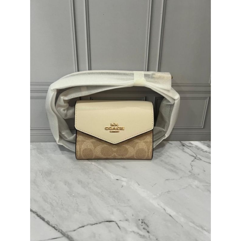 Jual Coach Signature Mini Envelope Wallet with Strap Light Khaki Chalk ...