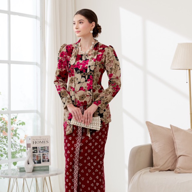 Jual Kebaya Floral Klasik/Kutubaru Jadul Bridesmaids/Kebaya Kutubaru ...