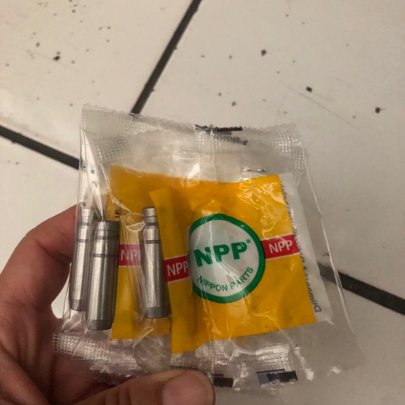 Jual bosh botol klep Smash titan shogun 125 axelo 125 spin skywave ...