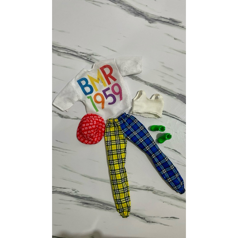 Jual Baju Barbie Original / Pakaian Barbie / Aksesoris Boneka Barbie ...