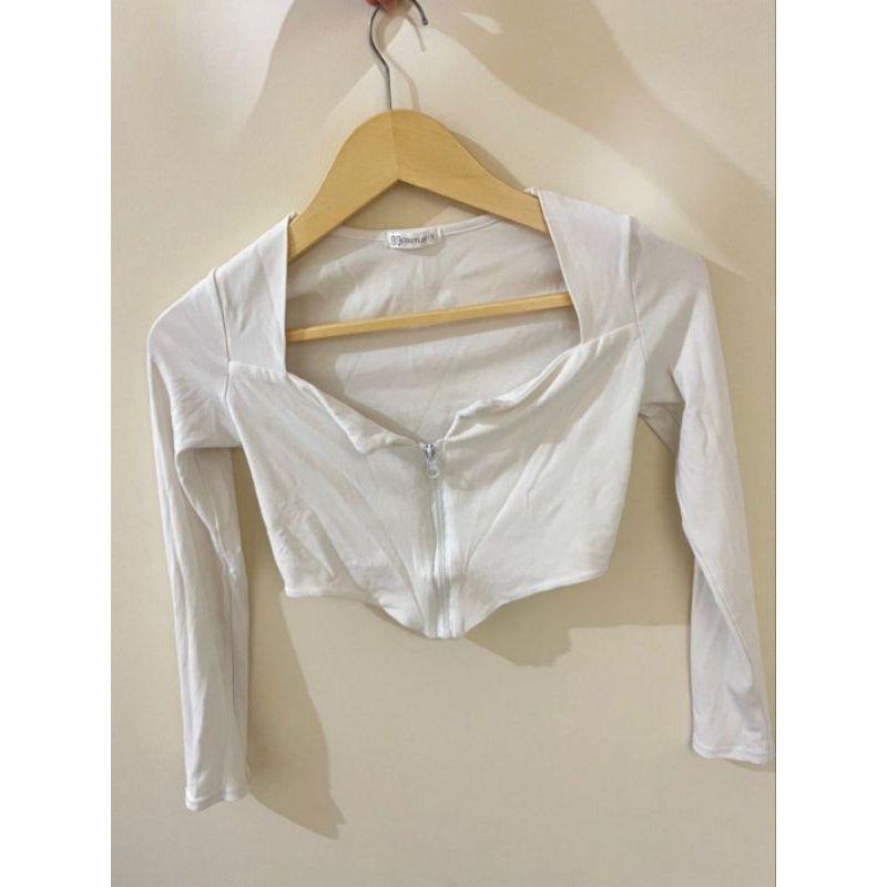 Jual crop 99koutlet putih | Shopee Indonesia
