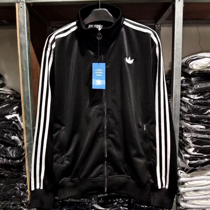 Jual TRACKTOP ADIDAS HITAM LIST PUTIH | Shopee Indonesia