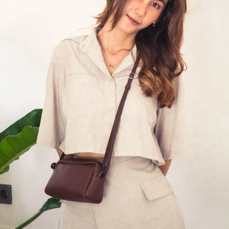 Jual BeYou By BUCINI Fera Leather Sling Bag - Tas Selempang Kulit ...