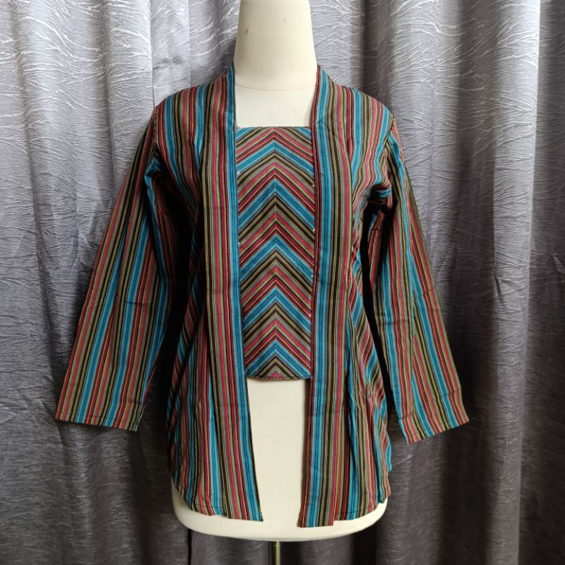 Jual Atasan Kebaya Kutubaru Lurik Dewasa Gradasi Segitiga (Aneka Motif) | Shopee Indonesia