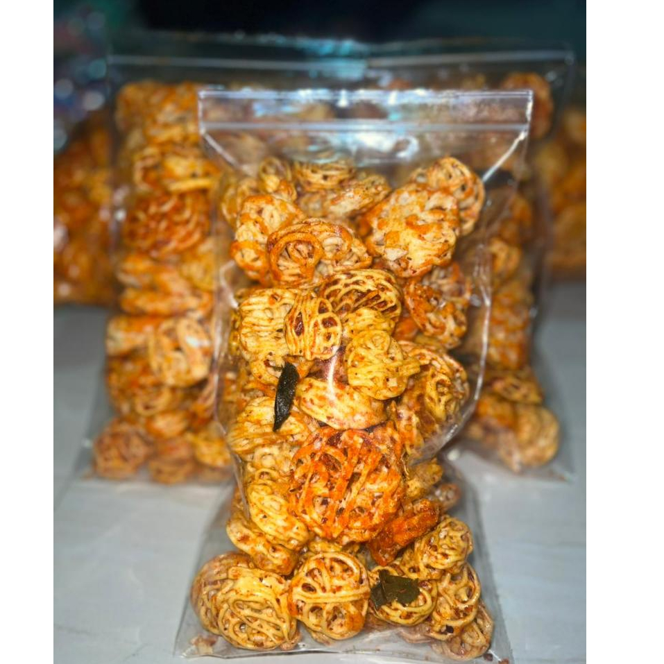 Jual KERUPUK | Kerupuk Viral Rafael Super Pedas berat 200 Gr | Shopee ...