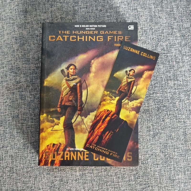 Jual The Hunger Games: Catching Fire by Suzanne Collins | Shopee Indonesia
