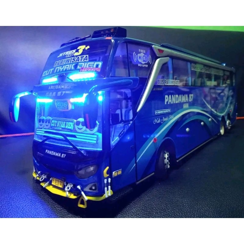Jual miniatur bus pandawa 87 jb3 full lampu leed maianan anak viral ...