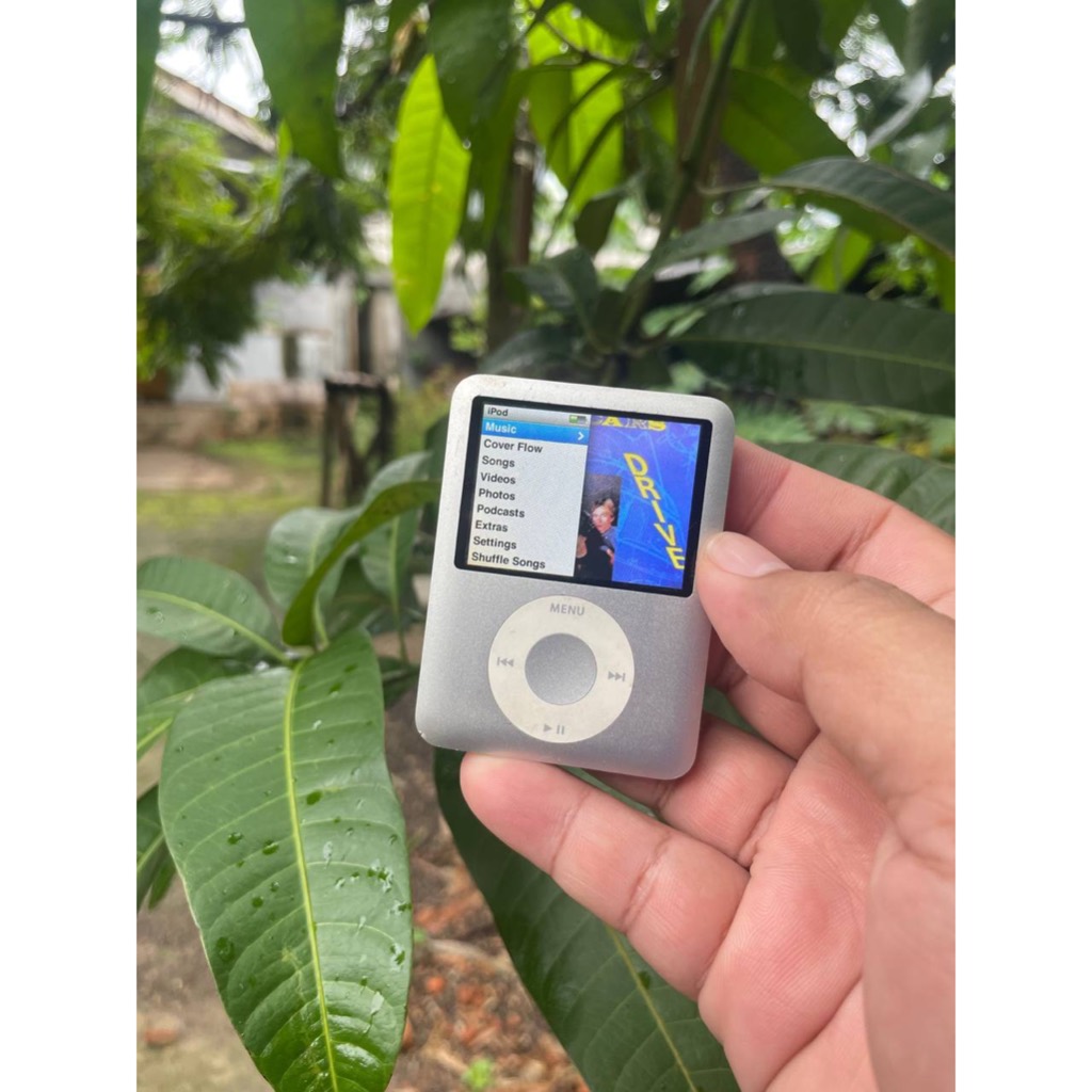 Jual iPod Nano 3rd gen 4GB Silver | Shopee Indonesia