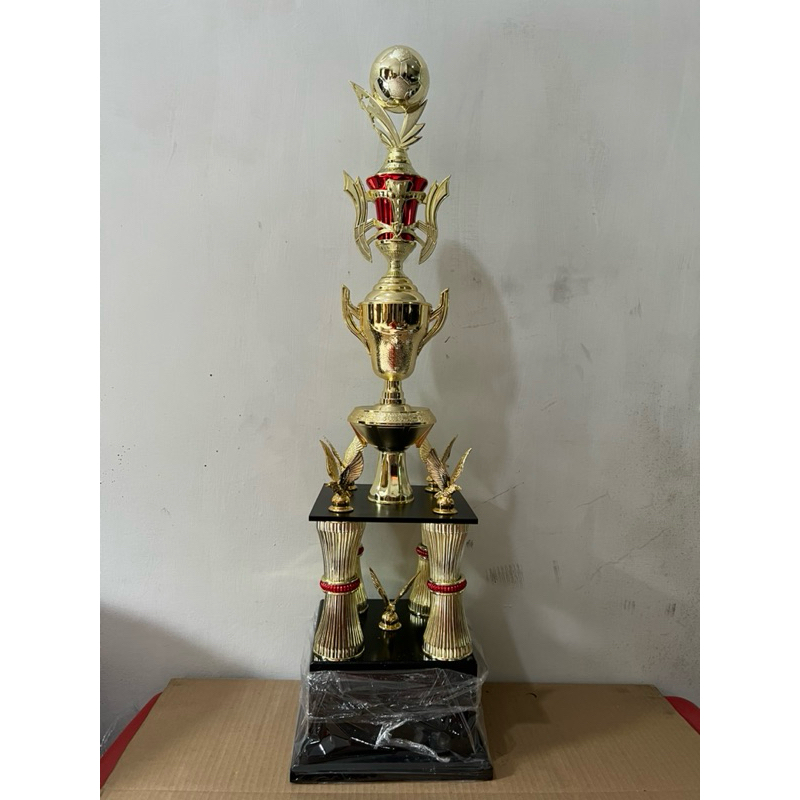 Jual Trophy / Piala Bergilir Kaki 4 Besar | Shopee Indonesia