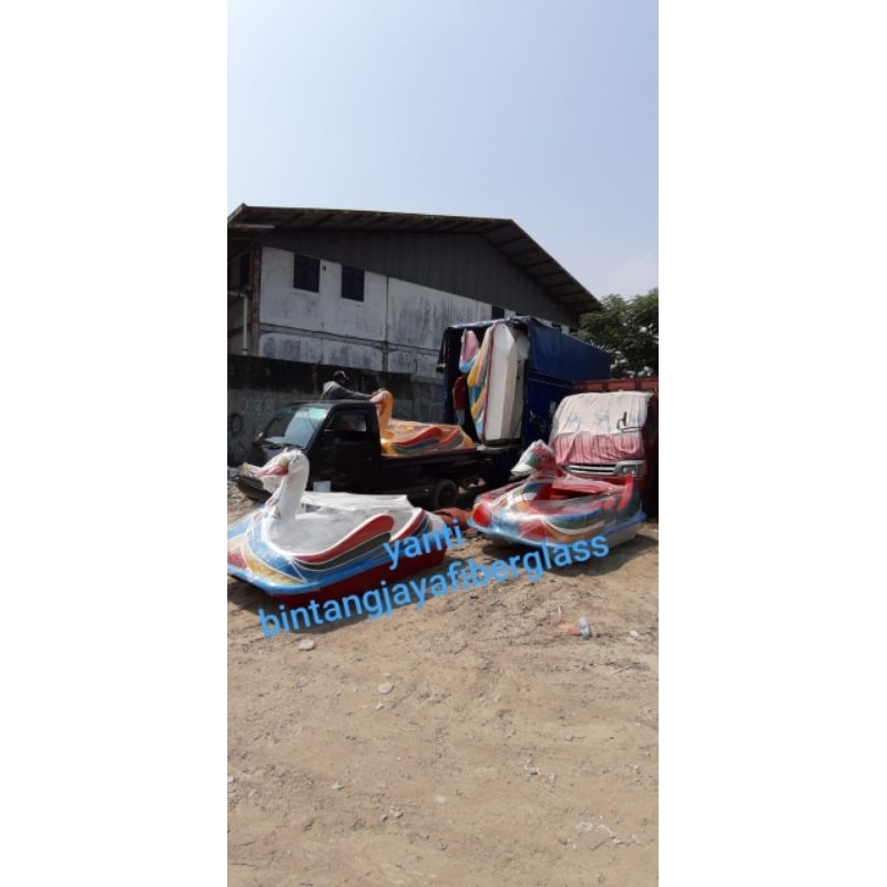 Jual sepeda air bebek bebekan goes,perahu wisata danau,sepeda air itik ...