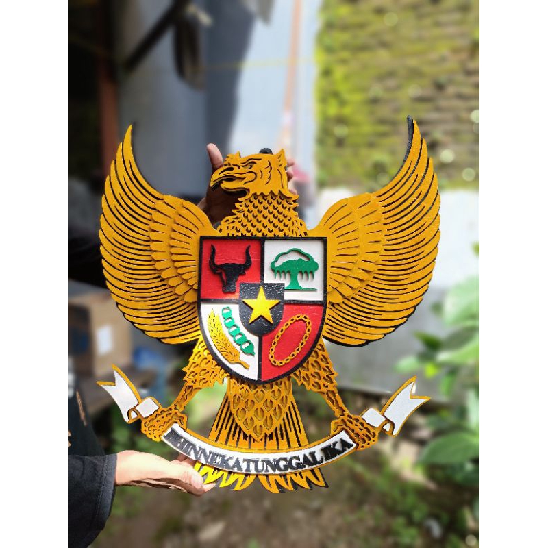 Jual GARUDA PANCASILA TIMBUL TERBUAT DARI KAYU | Shopee Indonesia