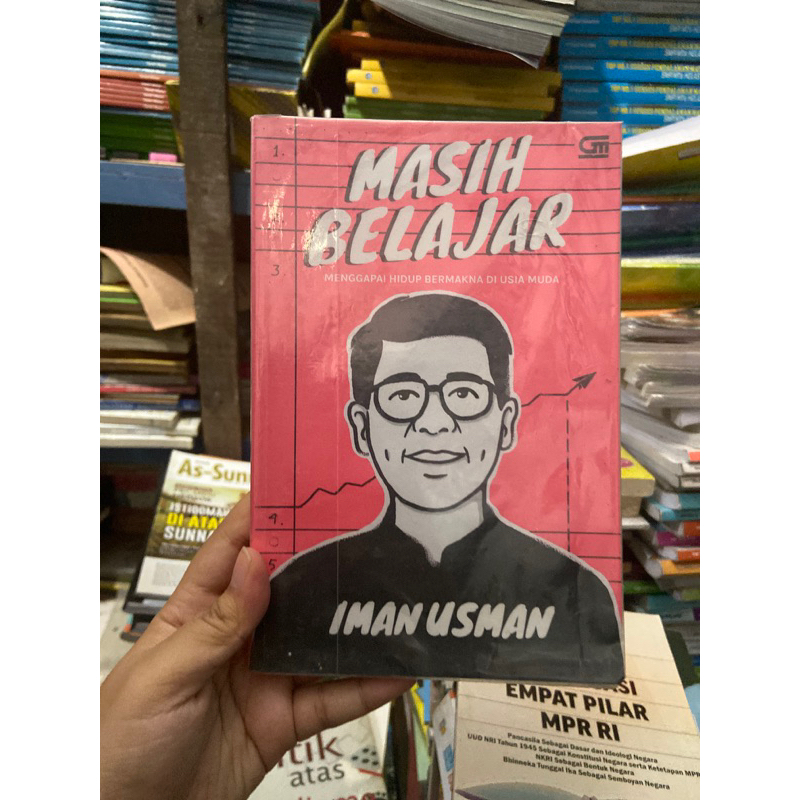 Jual Masih belajar menggapai hidup bermakna di usia muda iman usman ...