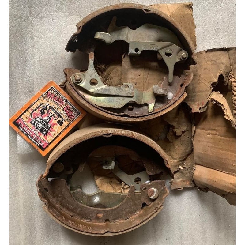 Jual Kampas Rem Depan Mitsubishi L100 Minicab 1 set Original MMC japan ...