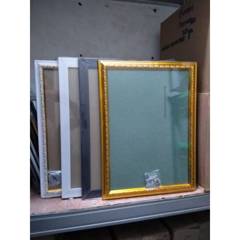 Jual Bingkai / pigura / frame foto 30x42 minimalis dan ukir | Shopee ...