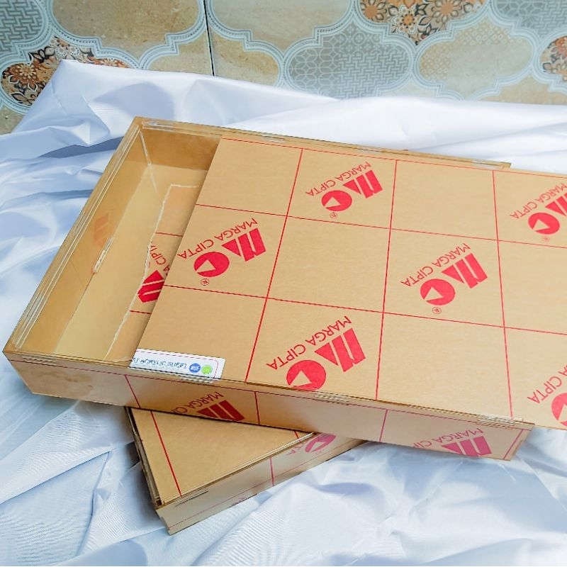 Jual Box akrilik Sliding Mahar / Frame Mahar Akrilik 25X25 30X30 35X35 ...