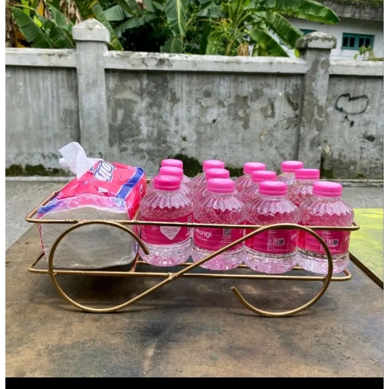 Jual RAK MINUMAN AQUA GELAS MINIMALIS/Rak LEBARAN RAK MINUMAN DAN ...