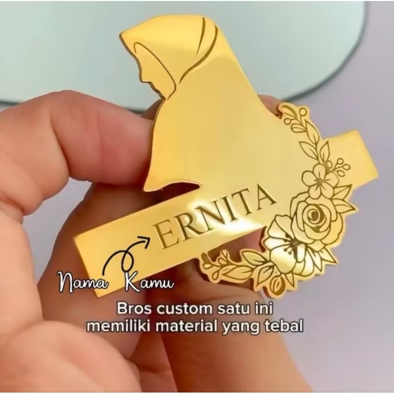 Jual pin Nama/tag nama/peniti nama/custom nama kamu/bros nama lapis ...