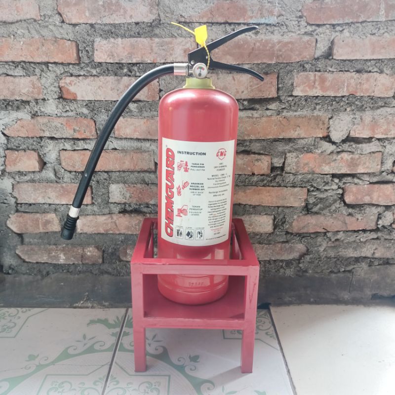 Jual Tempat Dudukan APAR Minimalis 3-6 kg Ukuran 25x25x30 Rak Besi ...