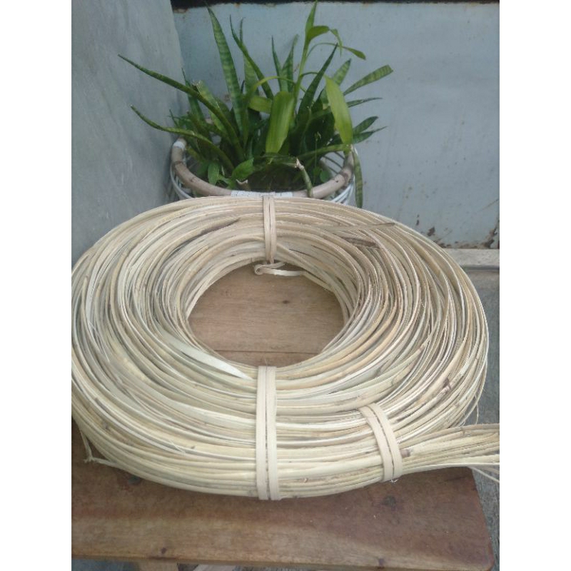 Jual lesio rotan kulit bentuk pipih,kerajinan tangan anyaman rotan ...