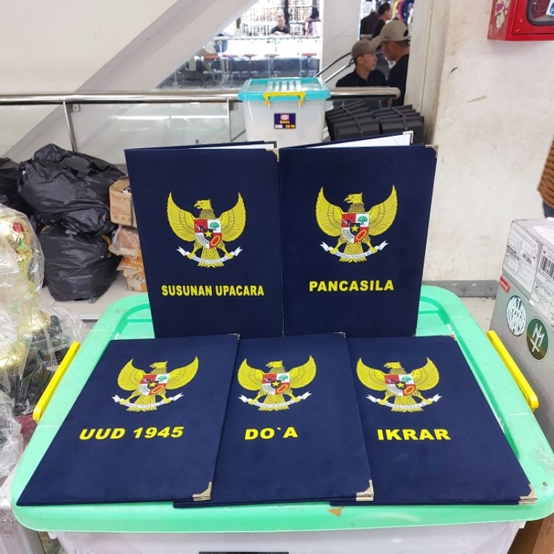 Jual map bludru upacara map kantor map sekolah ( 1 set isi 5 ) ukuran ...