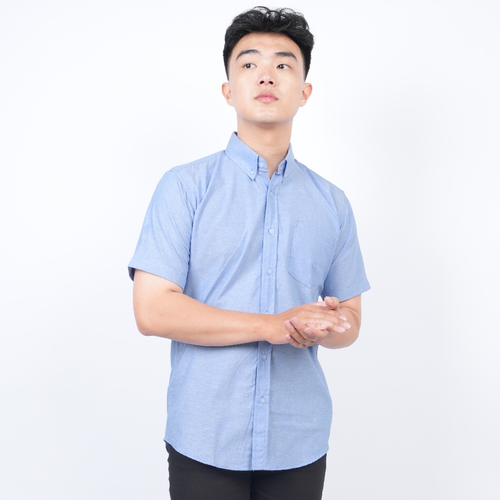 Jual Eight Nineteen Kemeja Polos Pria Lengan Pendek Biru Muda Biru ...